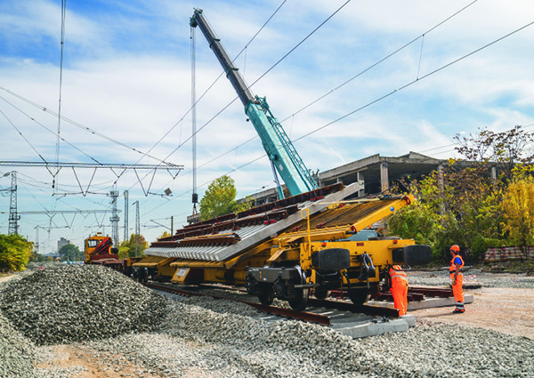 First delivery with tilt wagon in Bulgaria - voestalpine Railway Systems